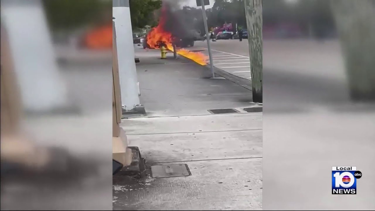 Fatal Miami crash leaves 1 dead, 1 badly injured - THE MIAMI METROPOLIS